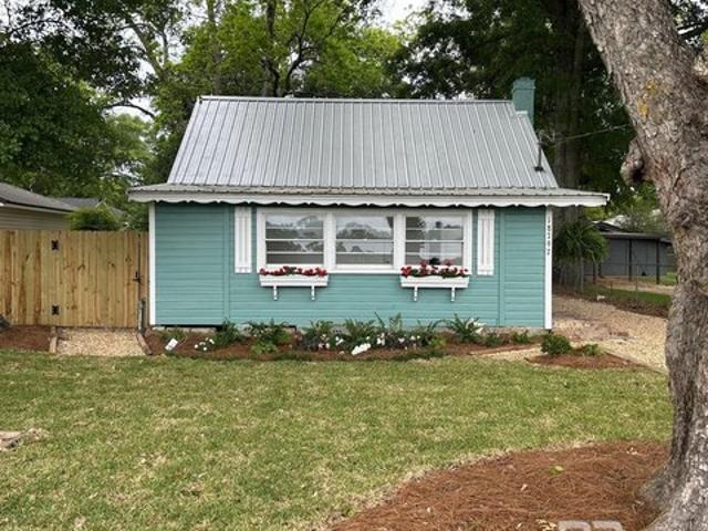 18797 Carolina St, Robertsdale, AL 36567