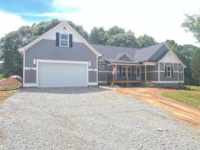 1879 Shiloh Rd, Claremont, NC 28610