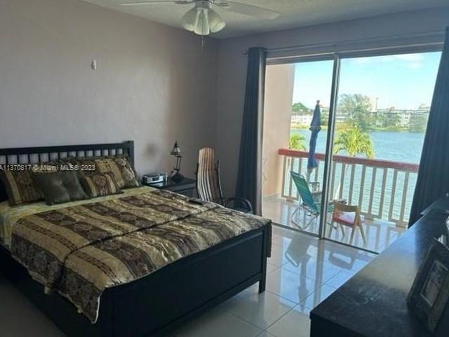 18707 14th Ave NE #727, Miami, FL 33179