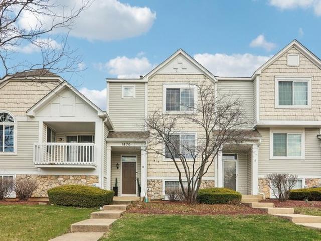 1870 Middlebury Dr, Aurora, IL 60503