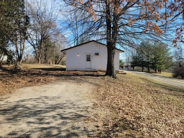 1870 Tapering Pointe Road
