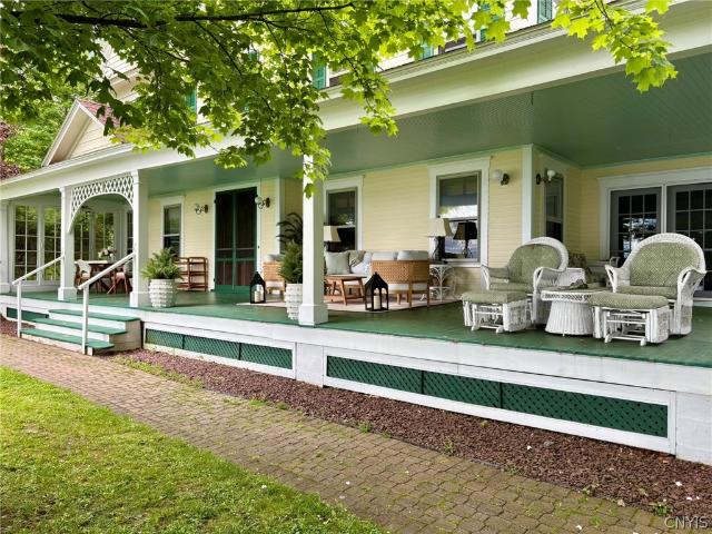 1870 W Lake Road