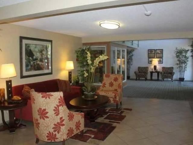 $1870 / 1br 685ft² Move in Today and Live the prestigious life at Aviana!