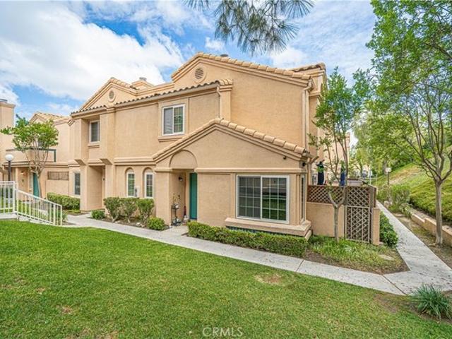 18714 Vista Del Canon Unit B, Newhall, CA 91321