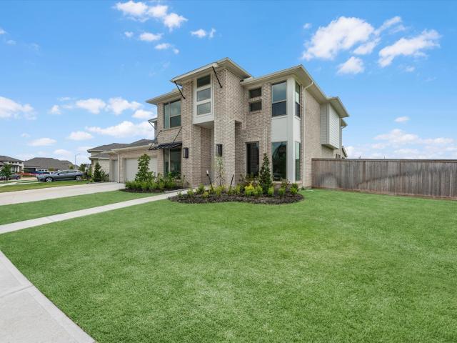 18714 Pistachio Way