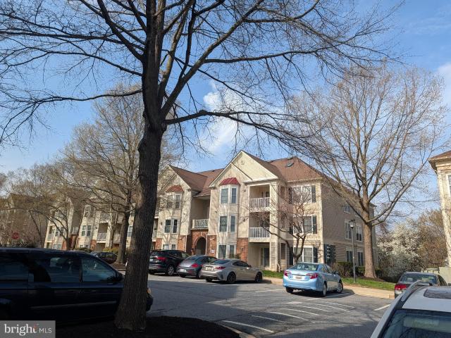 18715 Sparkling Water Dr, Unit 9202, Germantown, MD 20874 | MLS #MDMC2222 | Compass