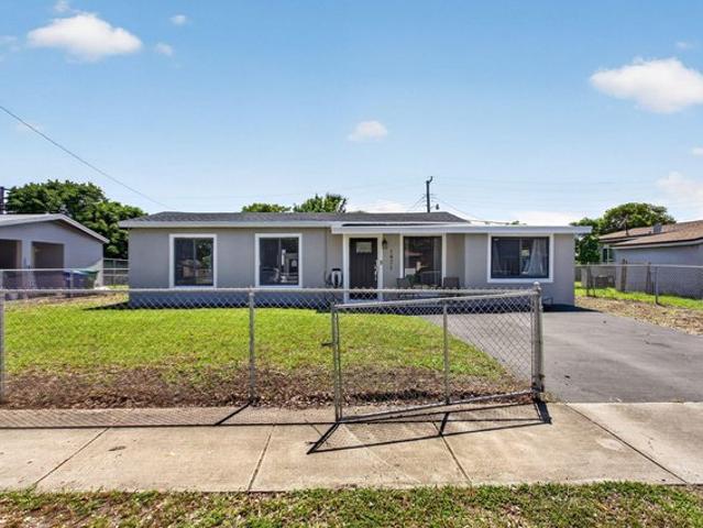 1871 NW 33rd Ave, Lauderhill, FL 33311