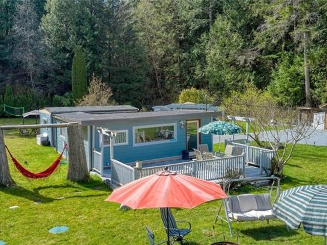 1871 Johnson Rd, Point Roberts, WA 98281