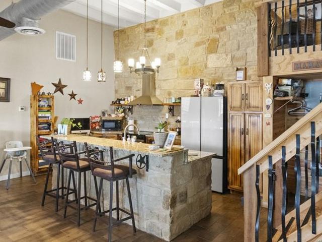 1871 State Highway 132 N, Natalia, TX 78059