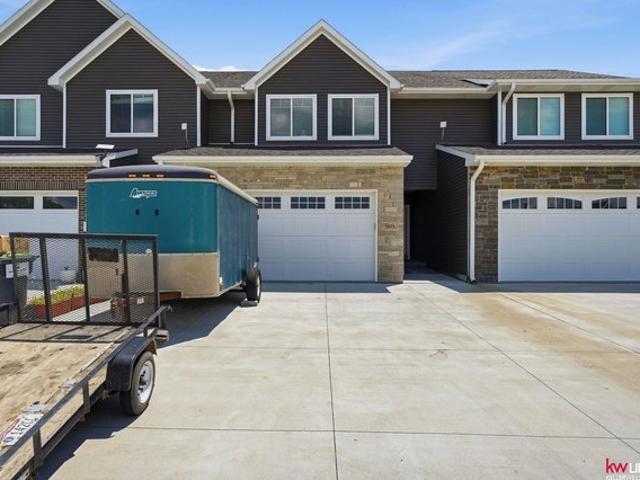 1871 Titan Pl, Hickman, NE 68372
