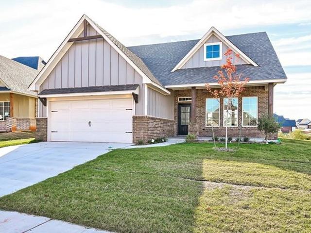 18720 Autumn Grove Dr, Edmond, OK 73012