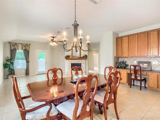 18720 Royal Pointe Dr