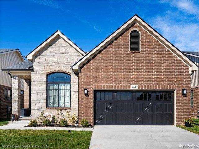 18727 Saint Matthew Dr, Macomb Township, MI 48042