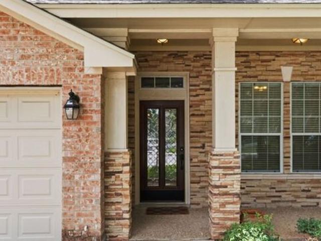 18728 Rogers Glen