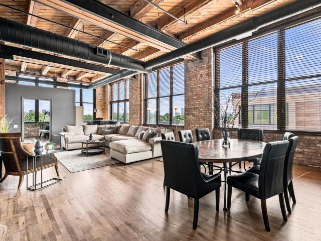 1872 N Clybourn Avenue # 407