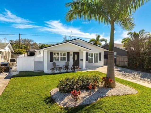 1872 New Hampshire Ave NE, Saint Petersburg, FL 33703