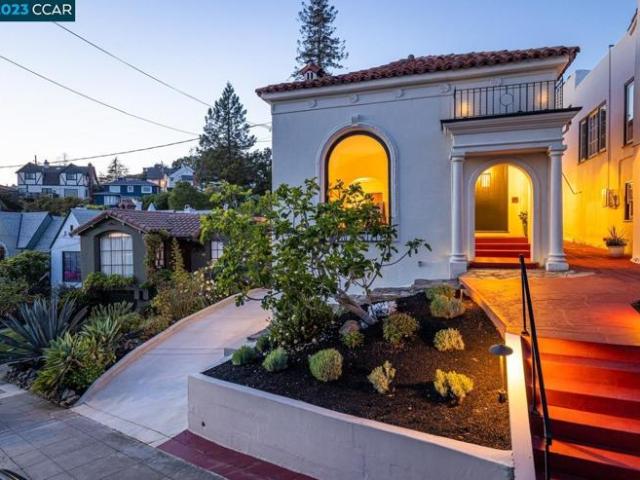 1872 Clemens Rd, Oakland, CA 94602