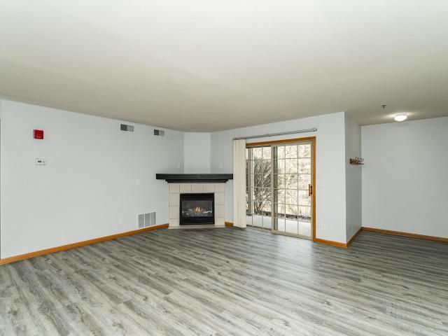 1872 Deerhaven Lane NE # 8