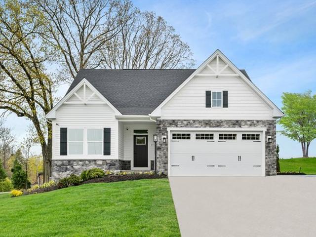 1872 Wildflower Rd, Fairborn, OH 45324