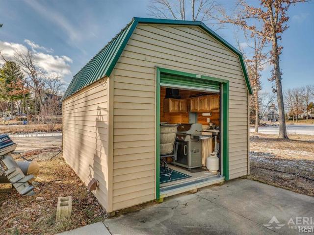 1872 Indianwood loop