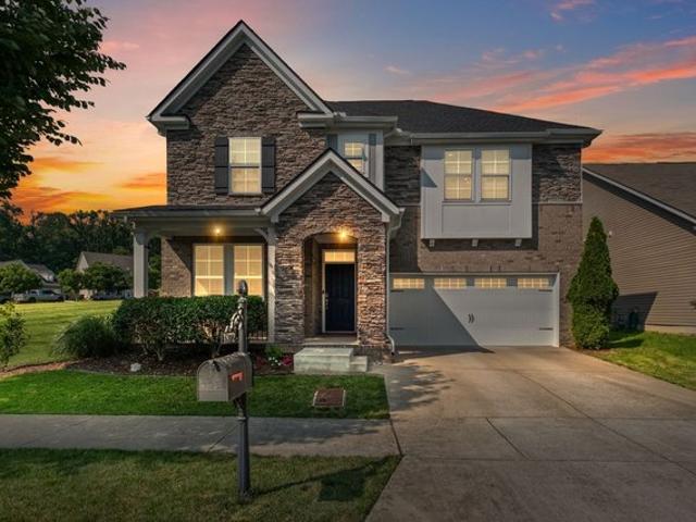 1872 Stonewater Dr, Hermitage, TN 37076