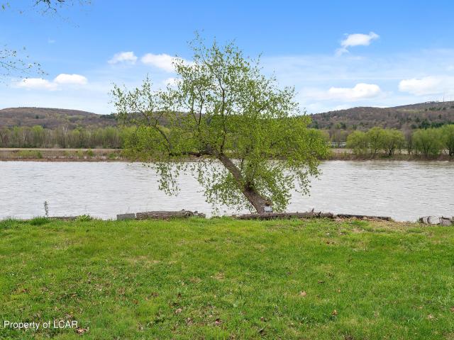1872 Sullivan Trail
