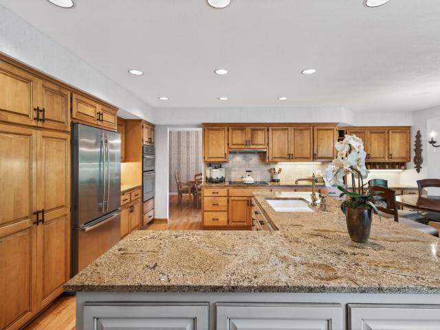 1872 th Avenue N