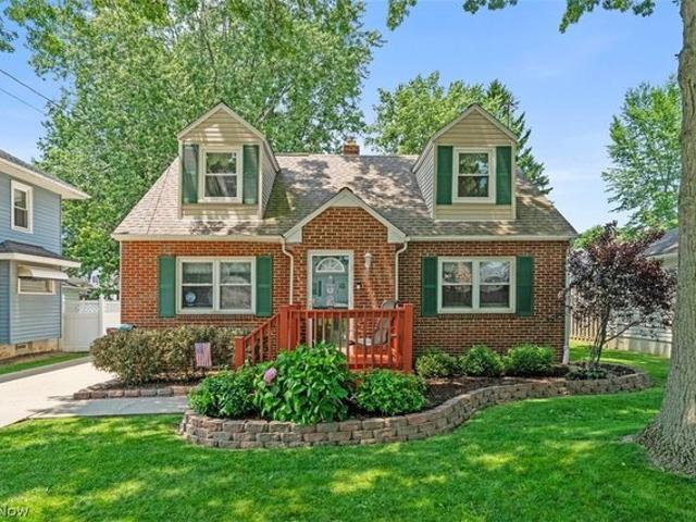 1872 19th St, Cuyahoga Falls, OH 44223