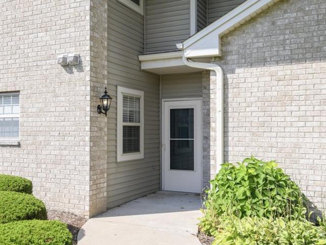 18730 Emerald Cir Unit A, Brookfield, WI 53045