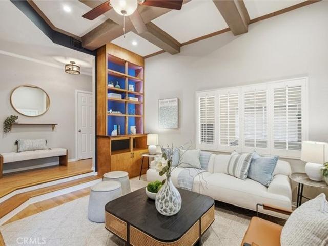 18730 Hatteras St Unit 47, Tarzana, CA 91356