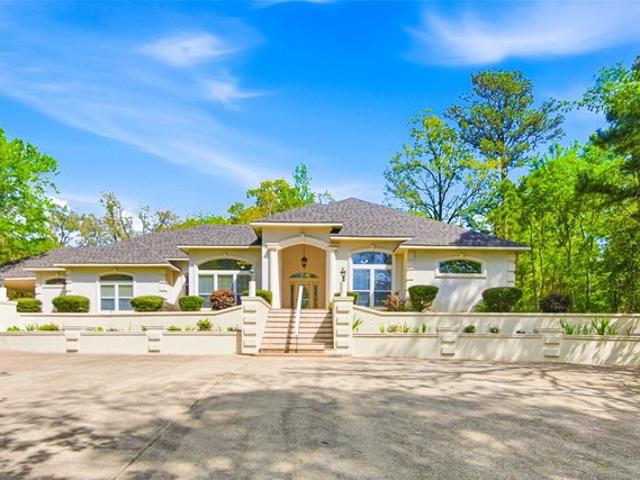 18737 Oakbrook Rd, Tyler, TX 75703