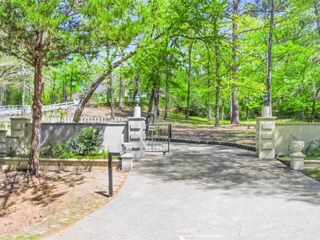 18737 Oakbrook Rd, Tyler, TX 75703 | MLS #21226 | Compass