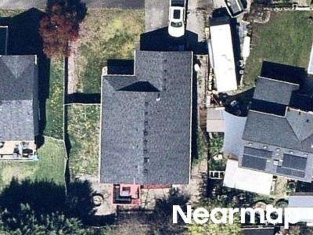 187th Street Ct E