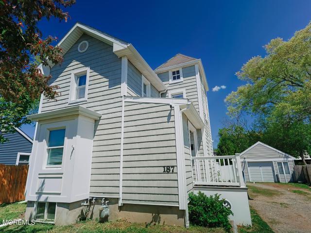 187 7th Avenue