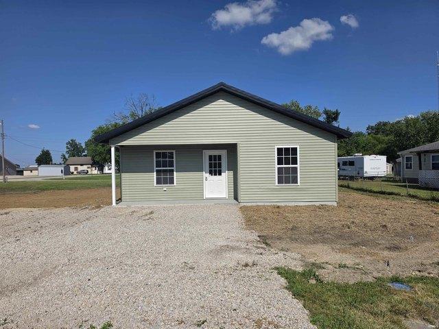 187 Charlotte Ave, Switz City, IN 47465