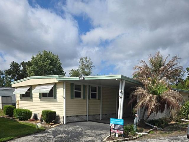 187 Crossways Dr, Leesburg, FL 34788
