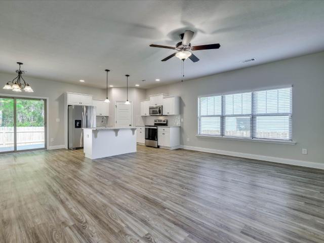 187 Bay Meadows Drive SW
