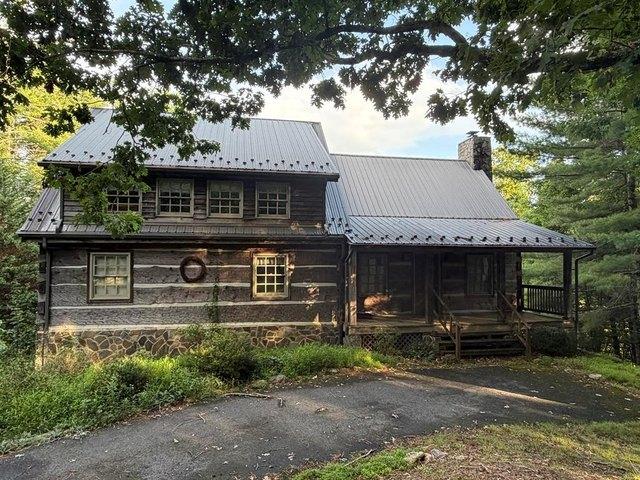187 Buck Trl, Woodlawn, VA 24381