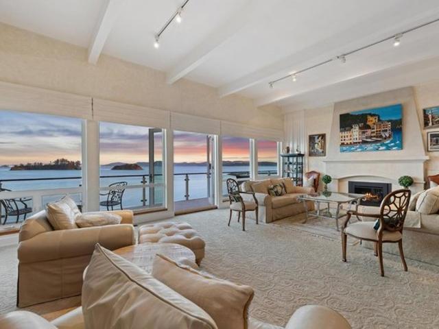 187 Oak Dr, San Rafael, CA 94901