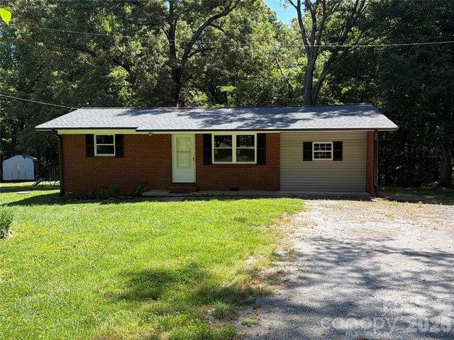 187 Owens St, Ellenboro, NC 28040