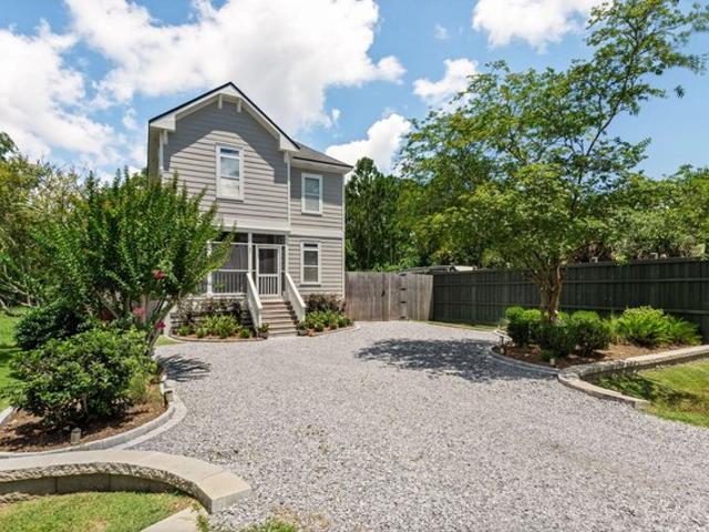 187 N 7th St, Santa Rosa Beach, FL 32459
