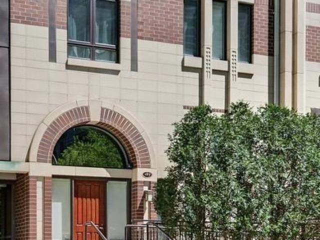 187 N Westshore Dr, Chicago, IL 60601