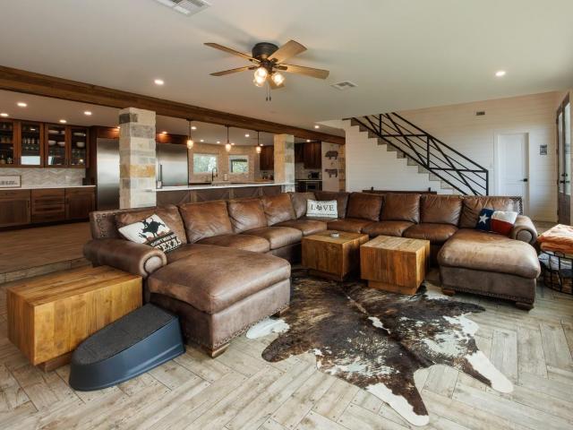 187 N Cedar Creek Dr
