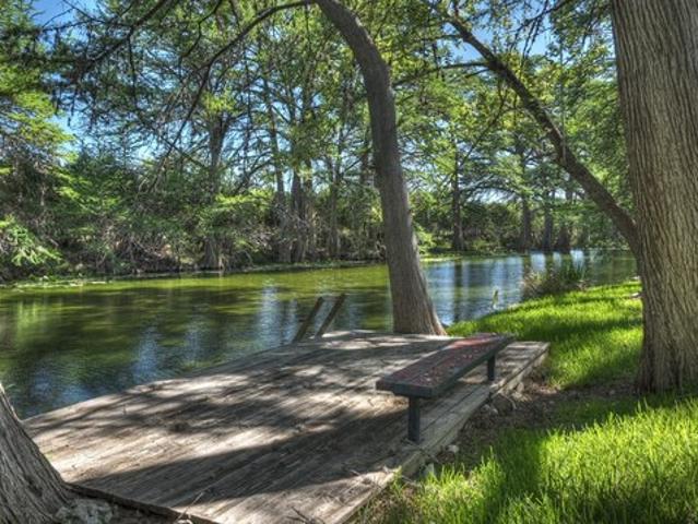 187 N Roy Chisum Rd, Leakey, TX 78873