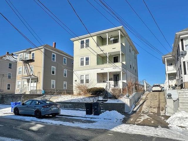 187 Sisson St, Pawtucket, RI 02860