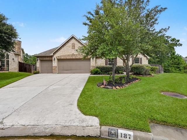 187 Wade Pointe Dr, Montgomery, TX 77316