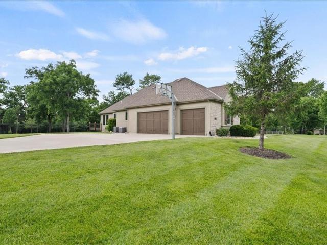 18840 Travis Lane