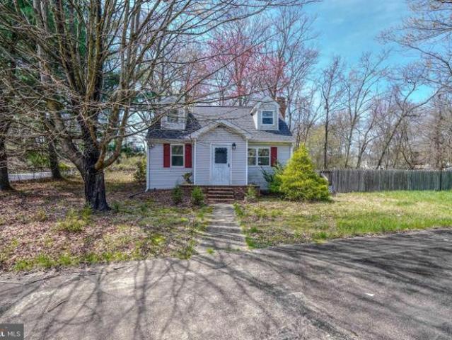 1884 Cedar Dr, Severn, MD 21144