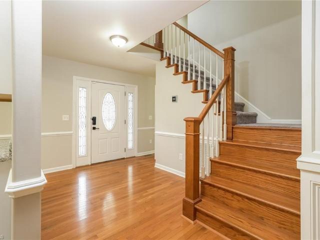 1884 Denise Lane