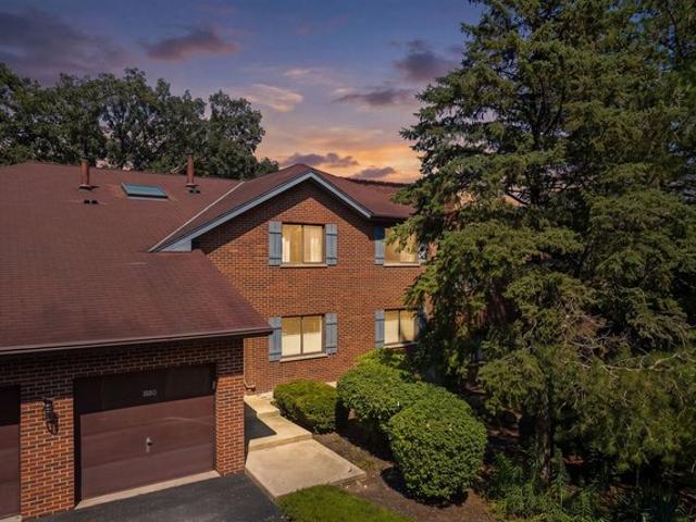 1884 Portsmouth Dr Unit C, Lisle, IL 60532